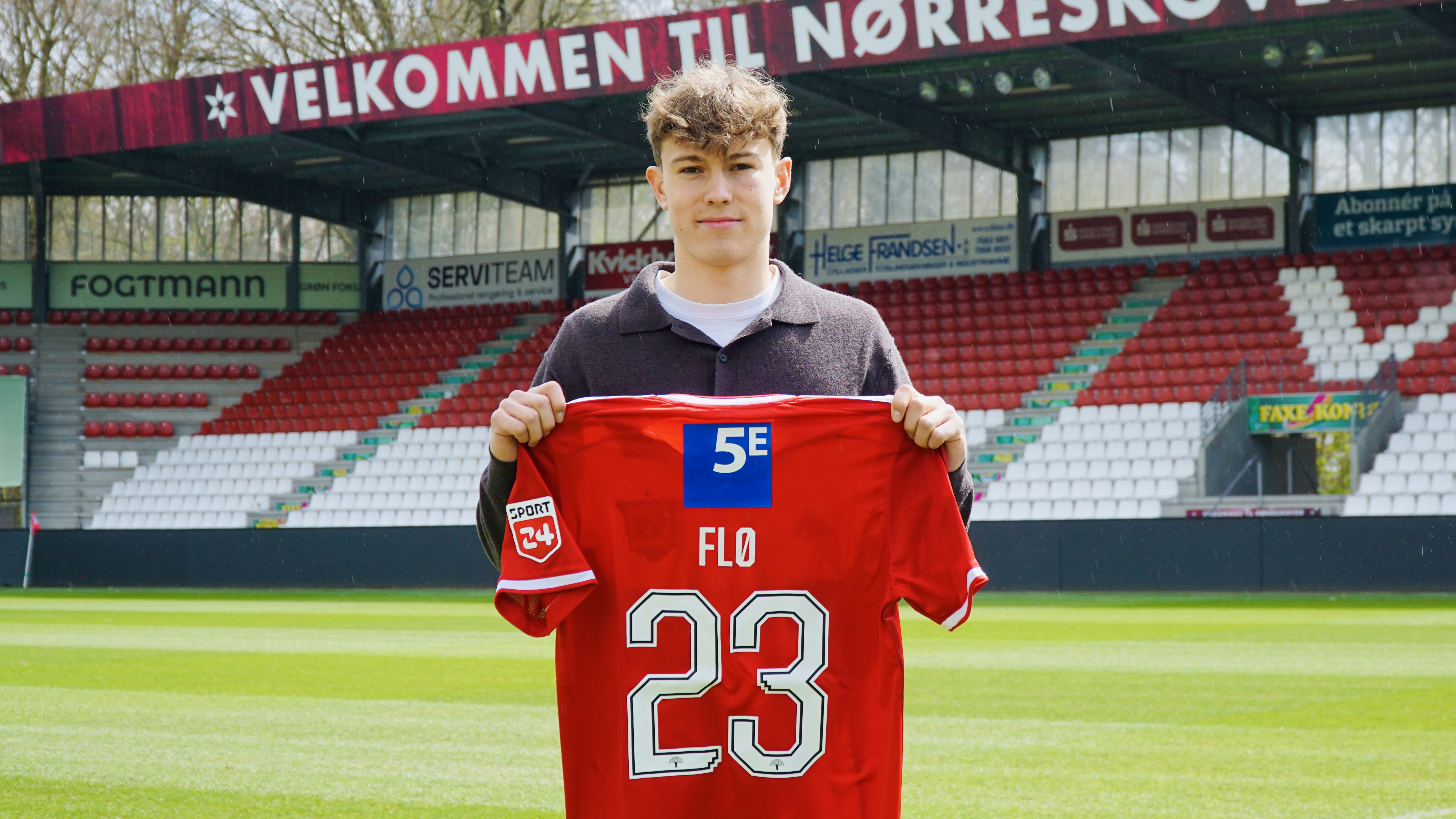Lasse Flø forlænger til 2026 | Vejle Boldklub